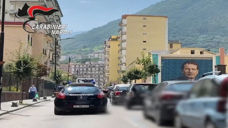 Napoli: Truffa dello specchietto, anziano guida i truffatori fino ai ...